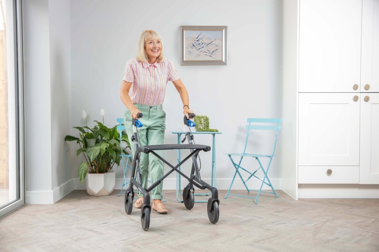 Nuevo Rollator Dolomite Gloss - Invacare Spain