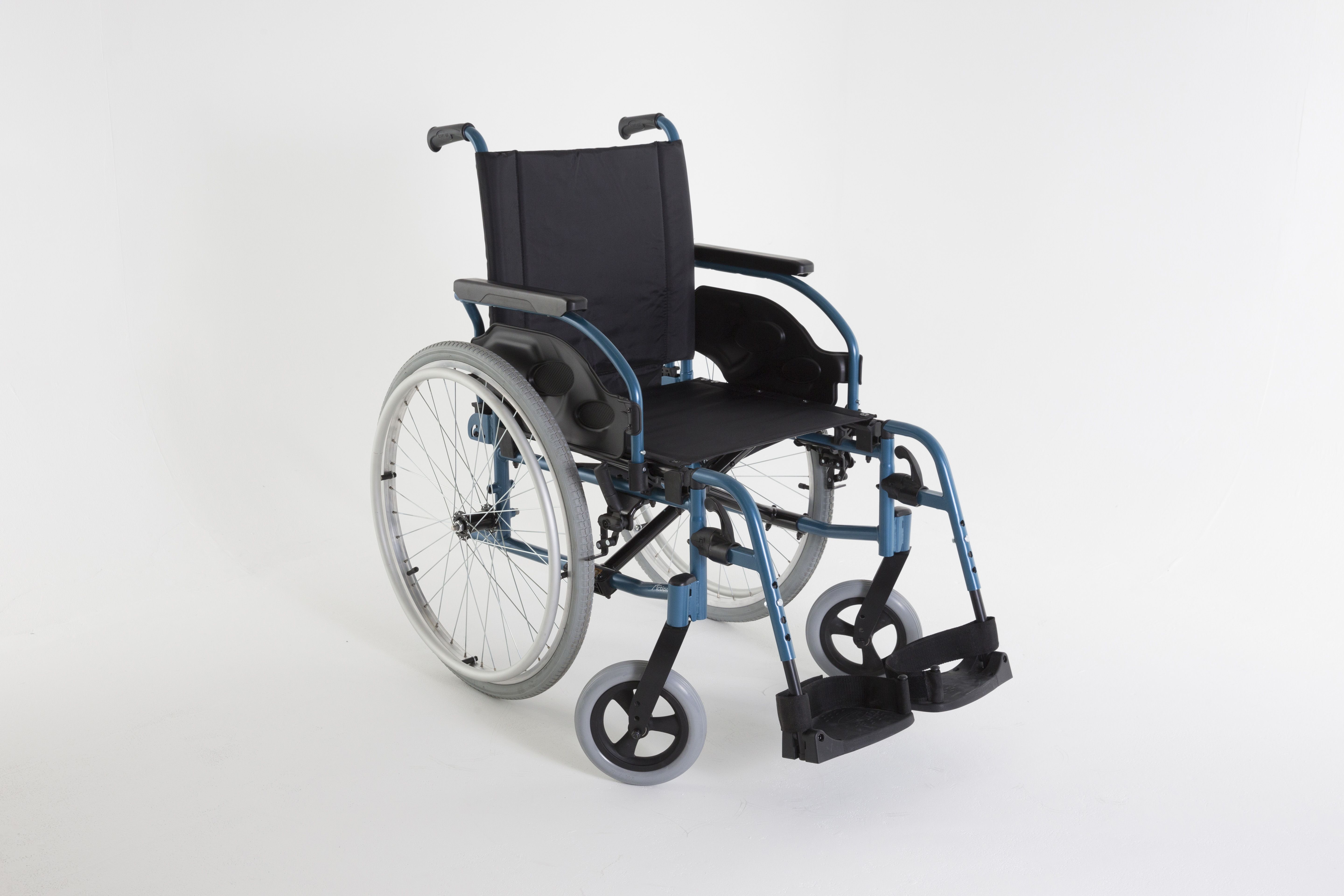 Action 1R: Precio de acero, look de aluminio - Invacare Spain
